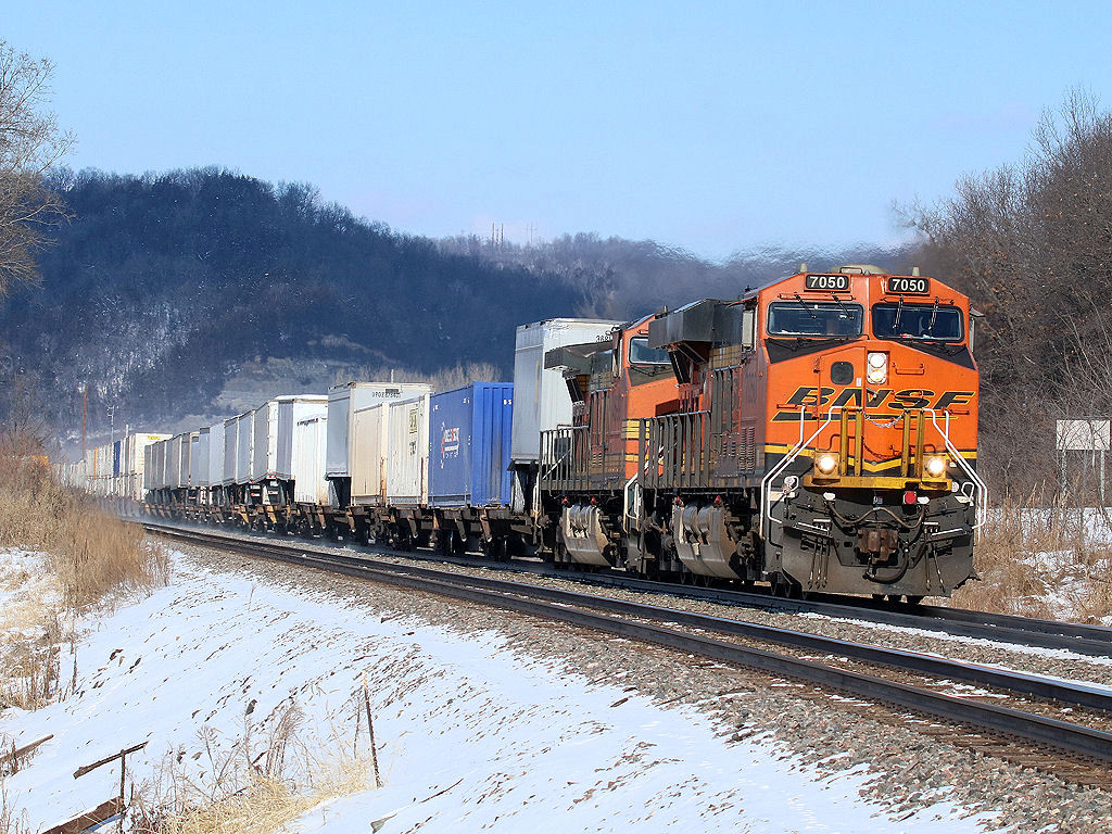 BNSF 7050